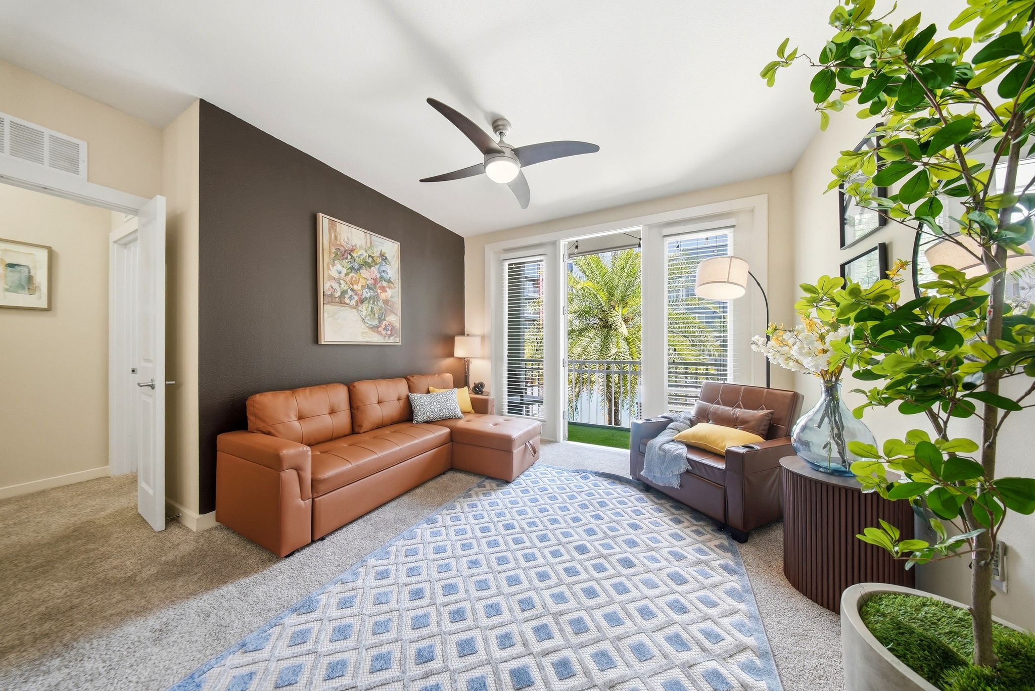 Modern 2br W/ Pool | Pet-friendly | Unit #17 - Tampa, FL