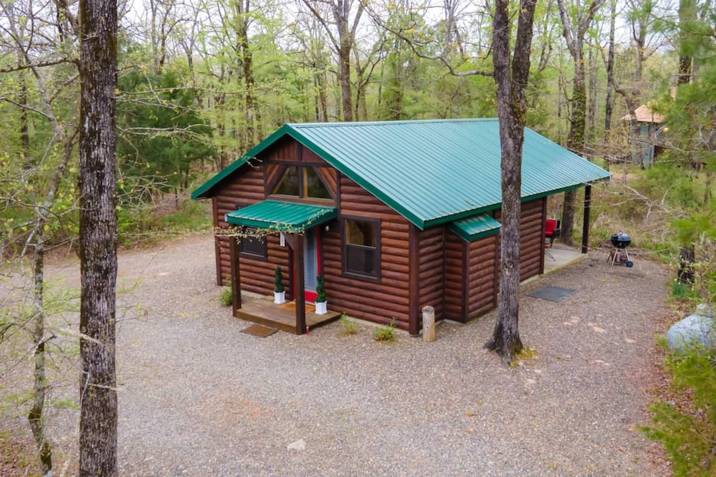 Ain't Life Grand-honeymoon Cabin/hot Tub/ Location - Broken Bow, OK