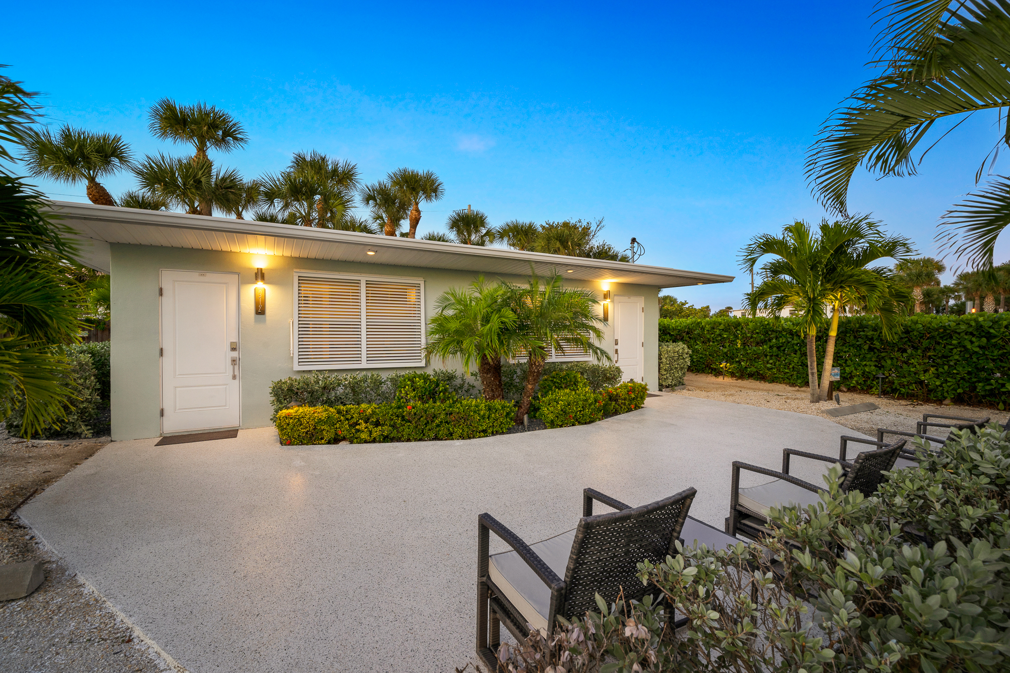 Wonderful Place W/private Patio Next To The Beach - Cape Canaveral, FL