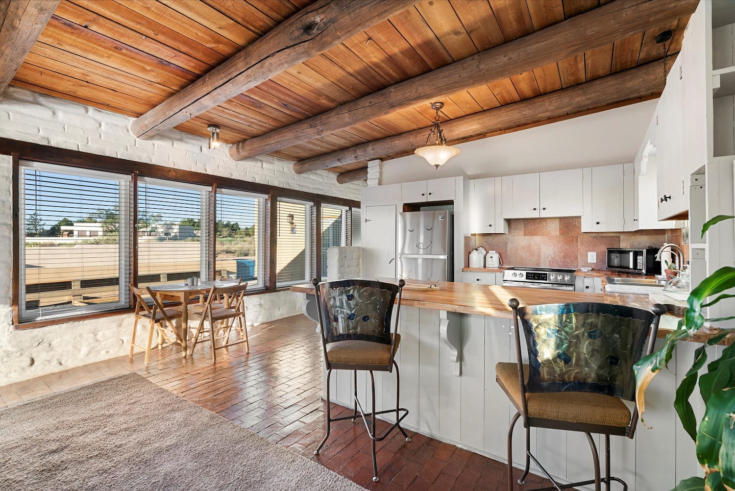 Charming Adobe Home With Scenic Views - Inviting Oasis Retreat - Corrales, NM
