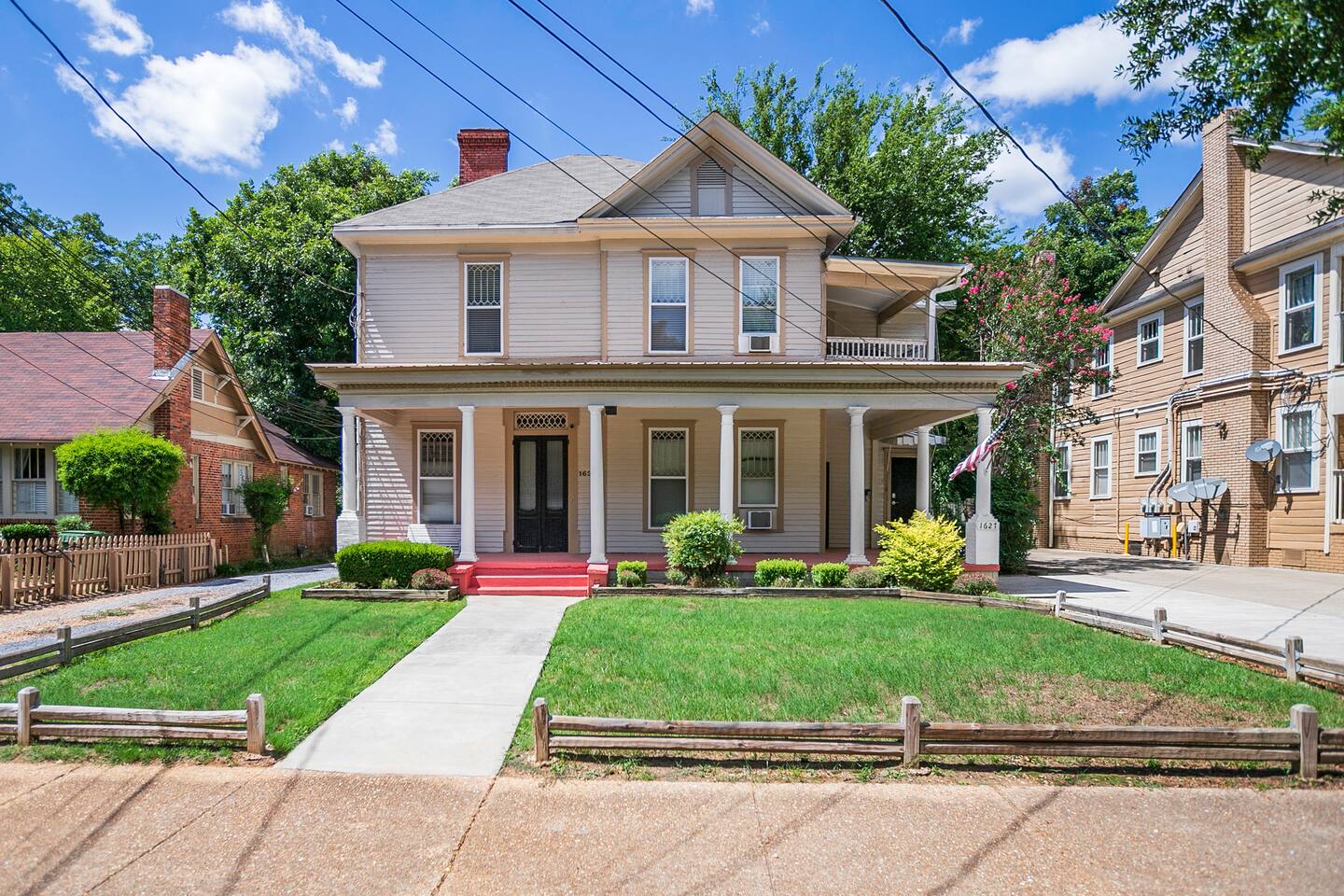 Charming Historic Haven - Elegant Comfort And Central Location - Montgomery, AL