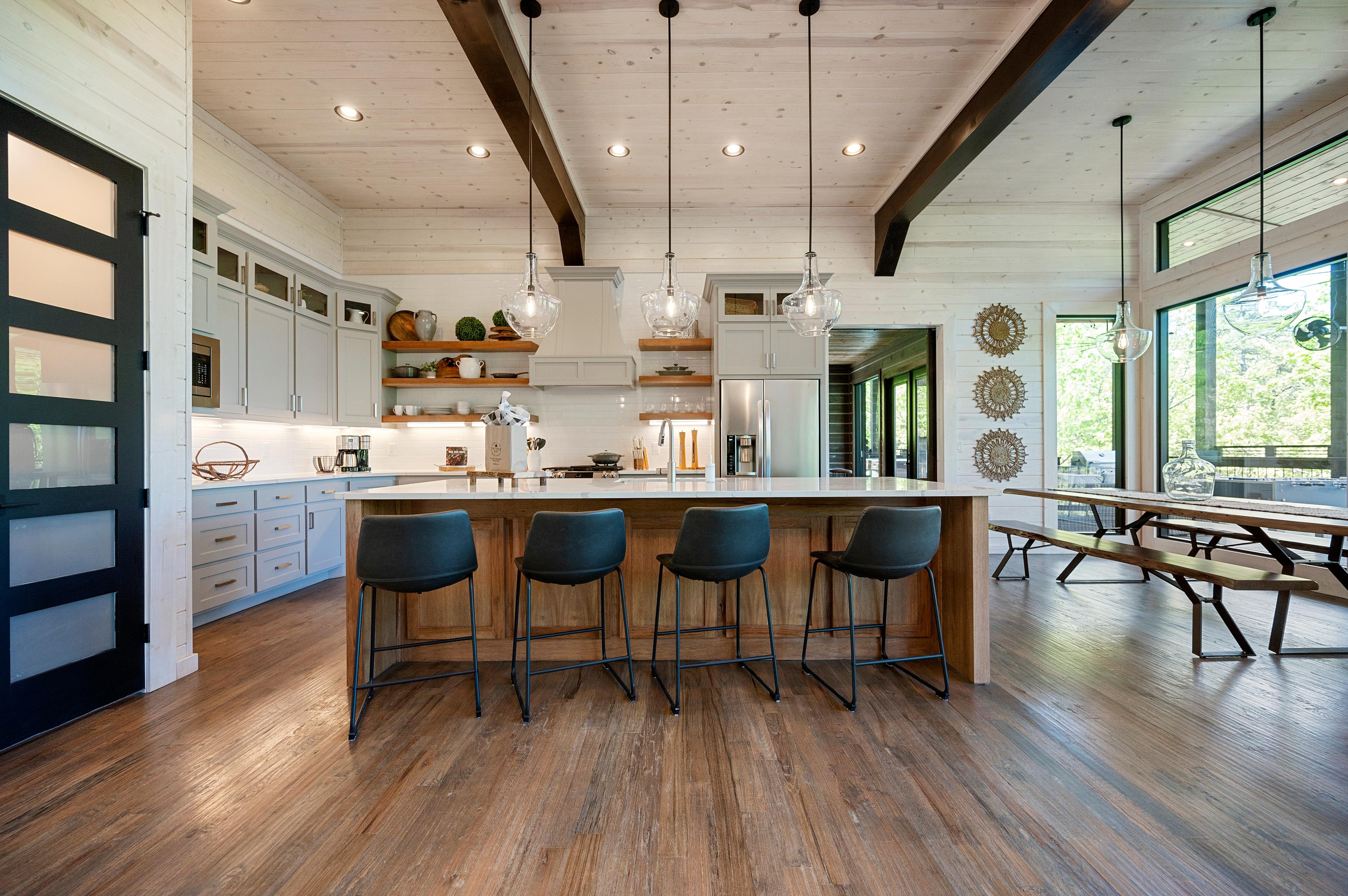 Modern Moose Lodge- Brand NEW Ultra-Luxury Cabin W/ ALL The Amenities ...