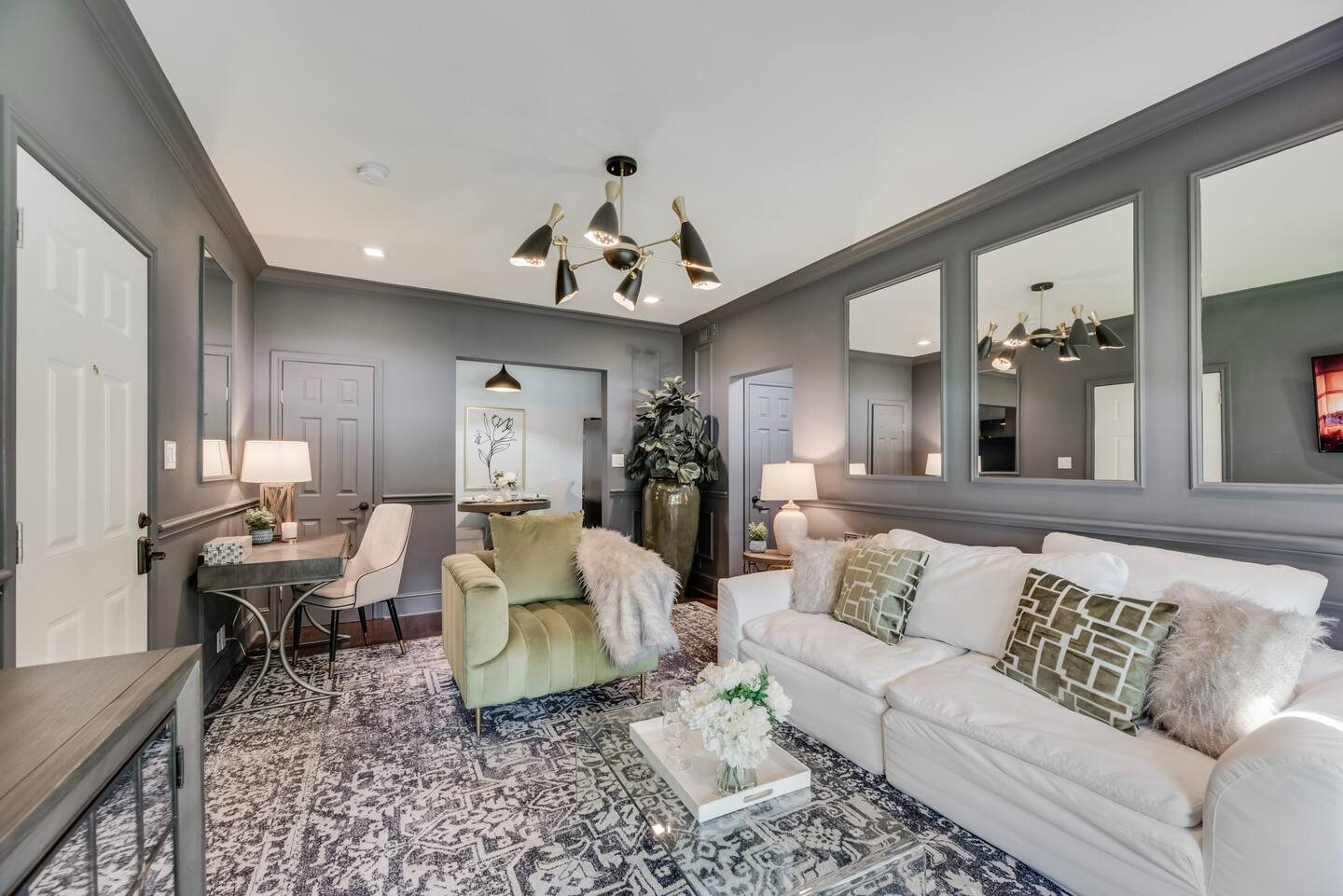 Modern Living In Historic Neighborhood - Dallas, TX