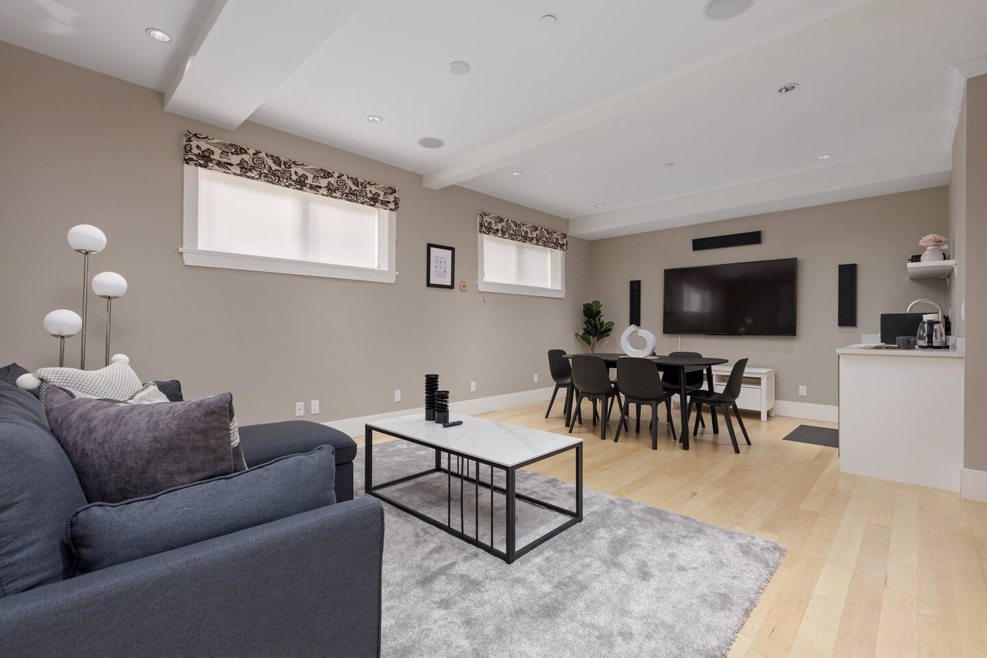 Charming Luxury Home Near Dt And Lonsdale Quay - North Vancouver