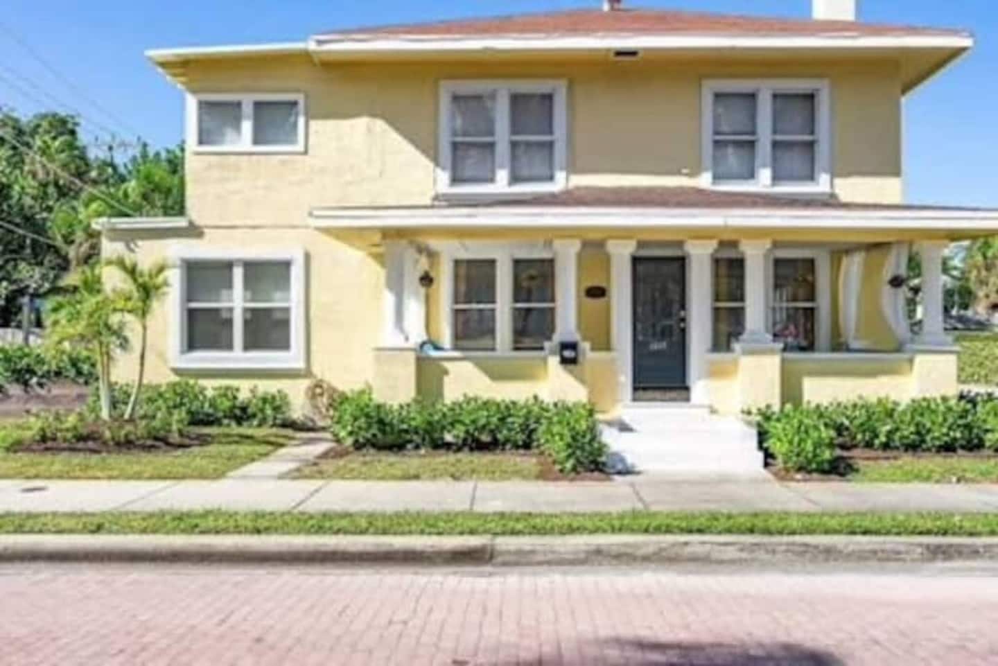 Charming Historic Escape With Cozy Amenities - Elegant Serenity Retreat - West Palm Beach, FL