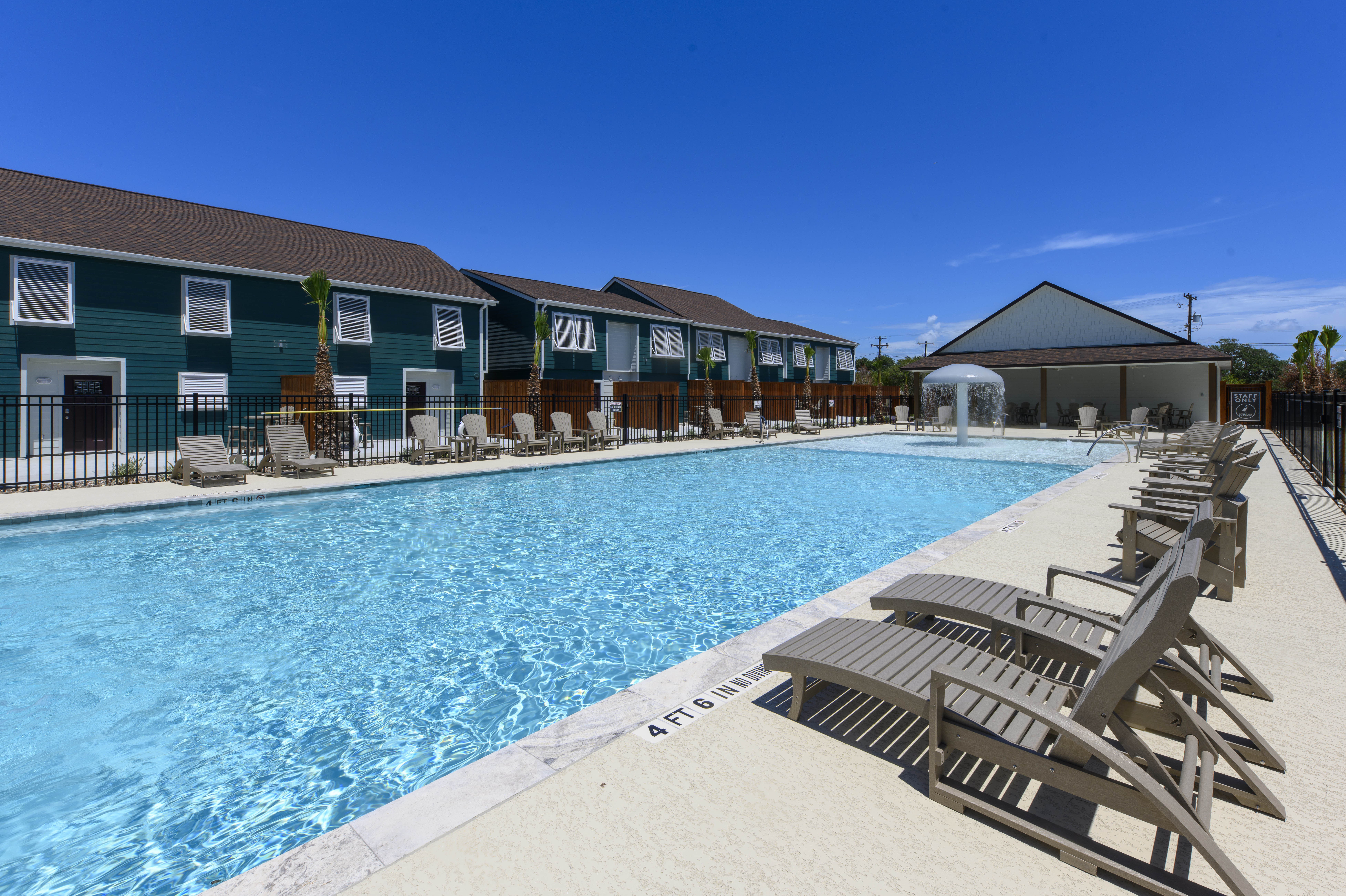 Coastal Decor And Community Pool - Charming Coastal Haven - Rockport, TX
