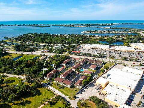 Perfectly Located Condo, Heated Pool, Beach - Englewood, FL