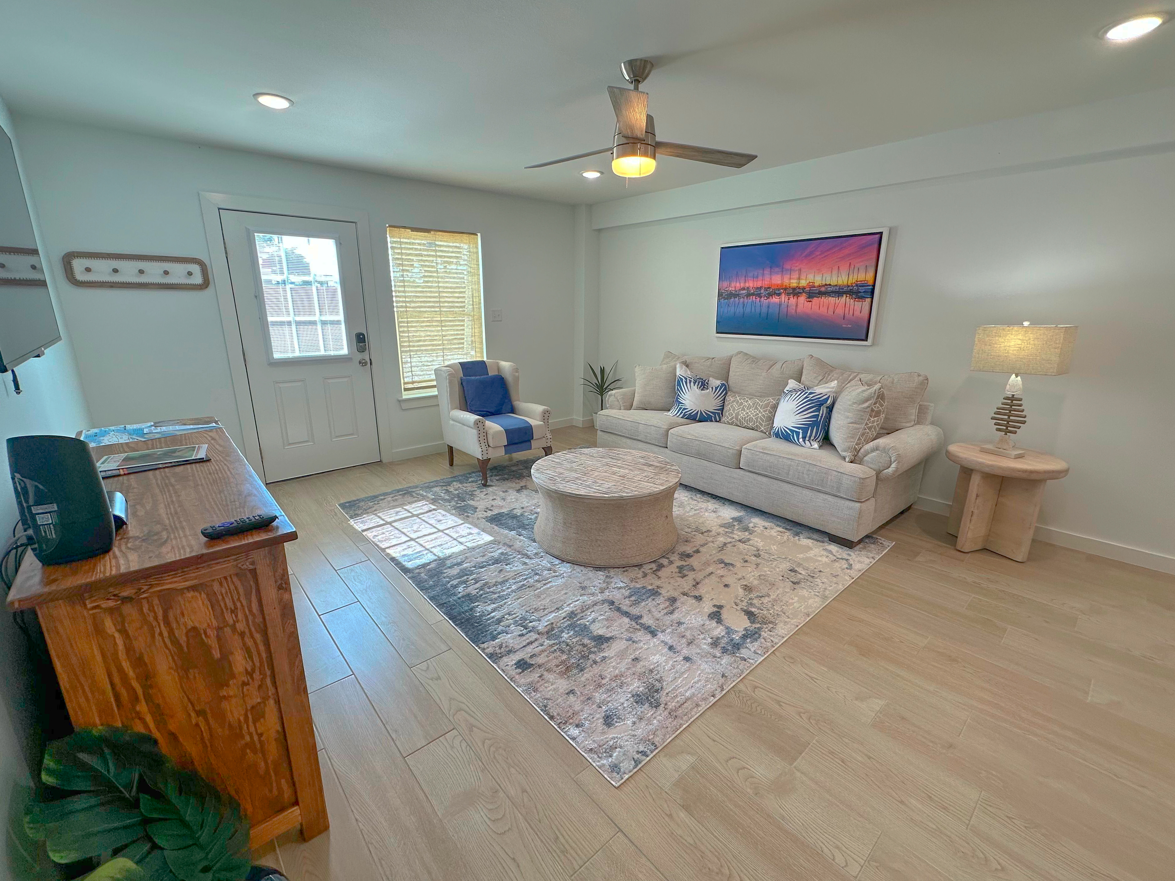 Coastal Retreat With Pool Access And Local Art - Charming Getaway - Rockport, TX