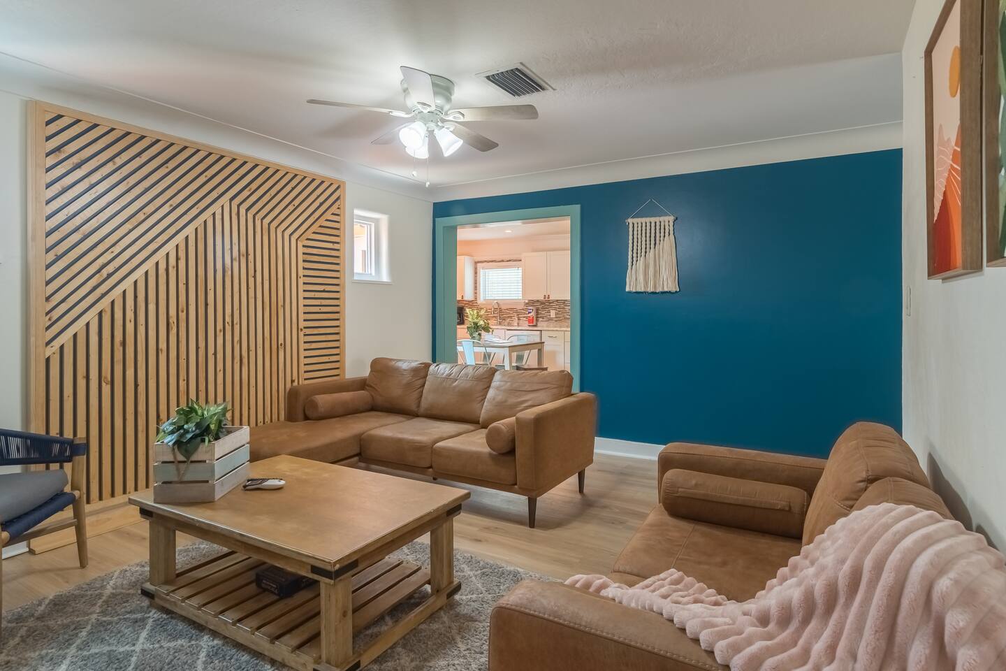 Charming Beach Bungalow With Outdoor Oasis - Serene Coastal Retreat - Daytona Beach, FL