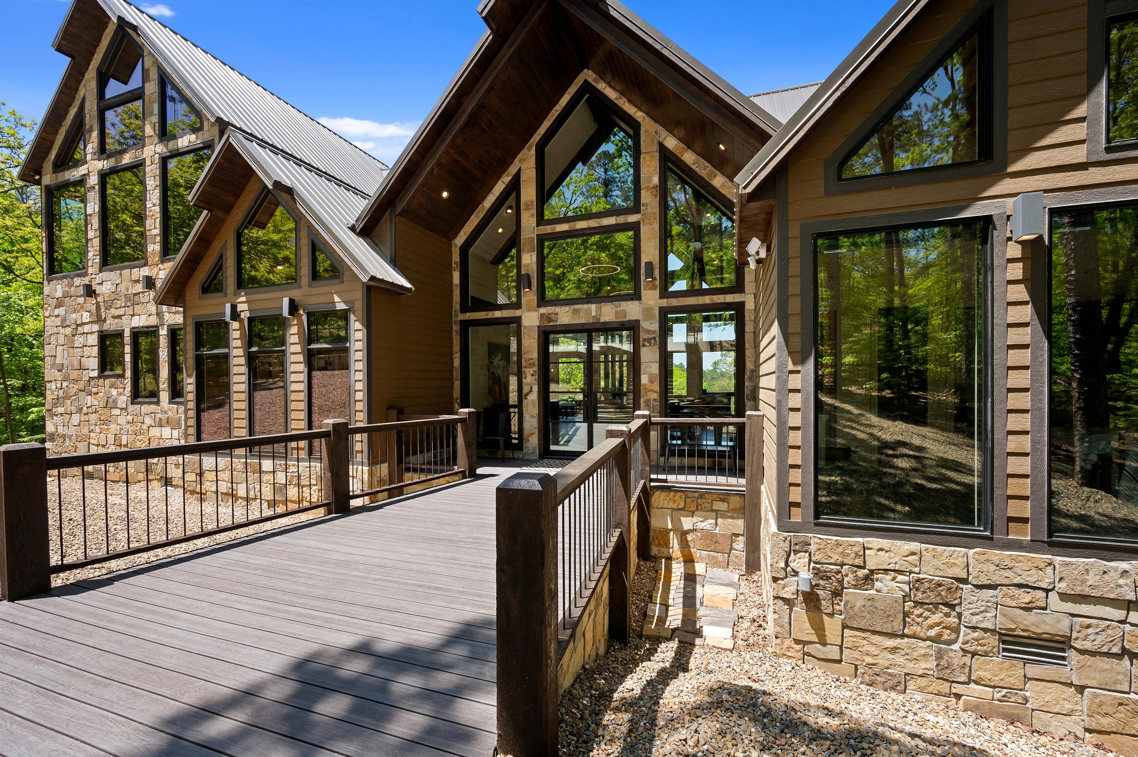 Modern Moose Lodge- Brand NEW Ultra-Luxury Cabin W/ ALL The Amenities ...