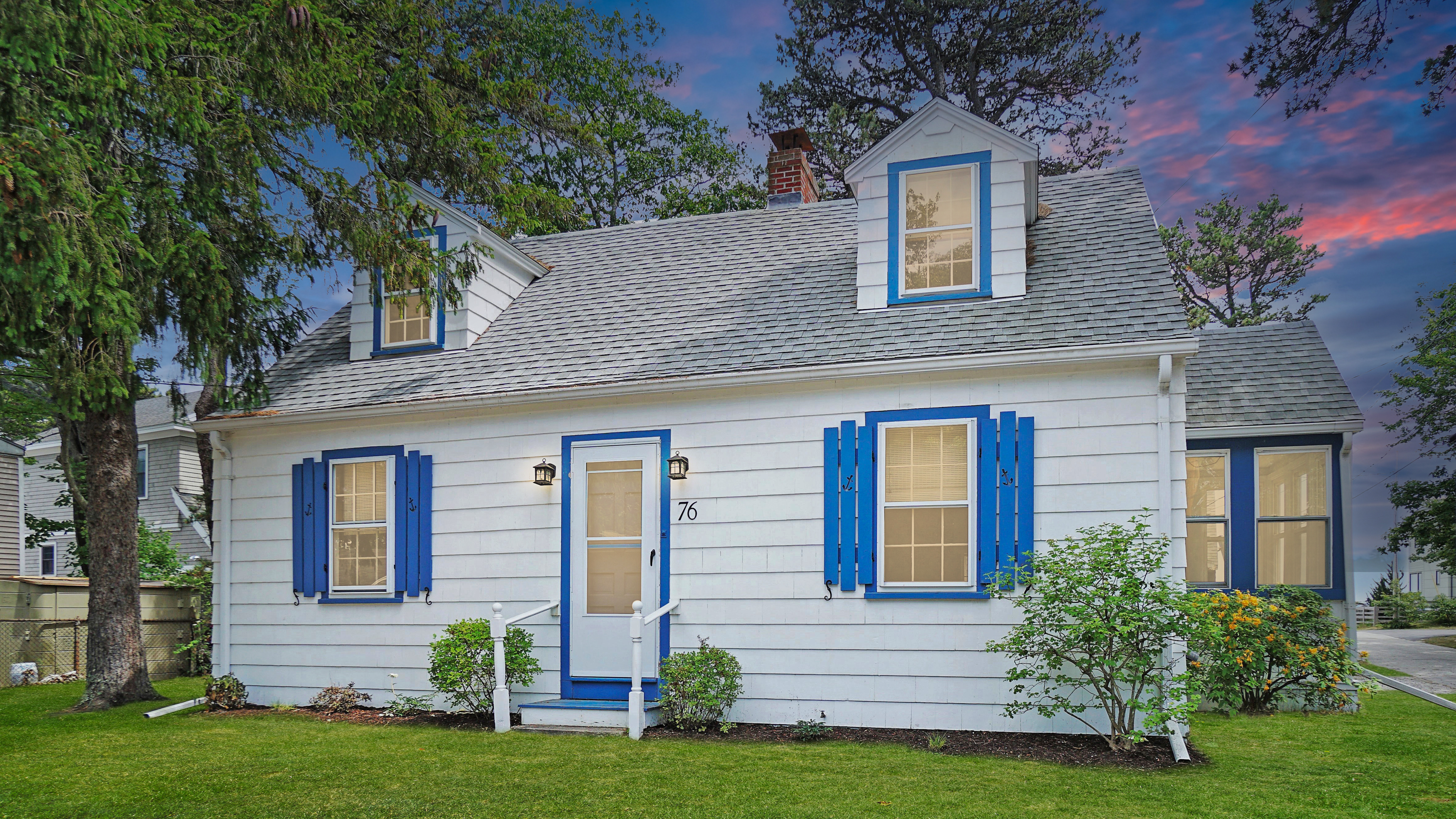 Ocean Views And Inviting Decor - Cozy Beach Cottage Retreat - Scarborough, ME