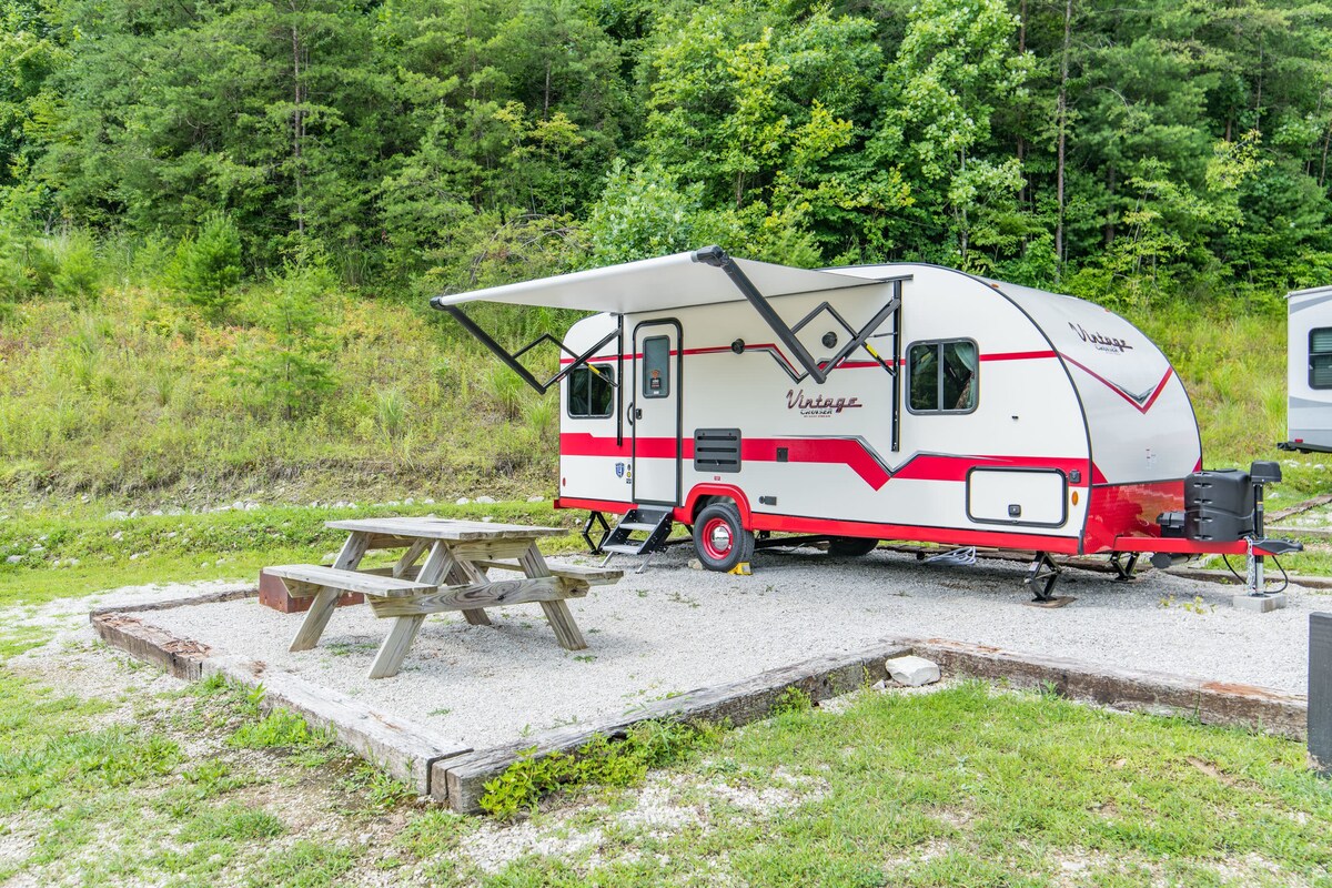 Ole Red Camper/ 3mi to Natural Bridge/ Pool