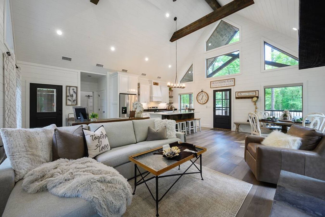 SNUGGLE S'more - NEW Rustic Chic Luxury- 1 Bedroom Cabin W/ ALL ...