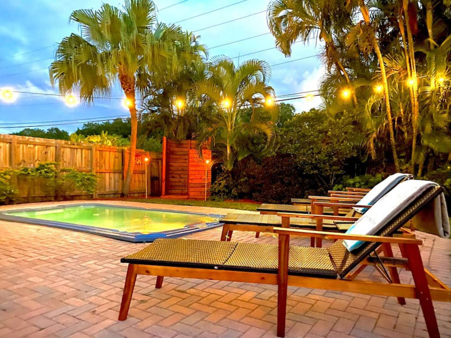 Heated Spa And Lush Garden - Stunning Tranquil Retreat - Fort Lauderdale, FL