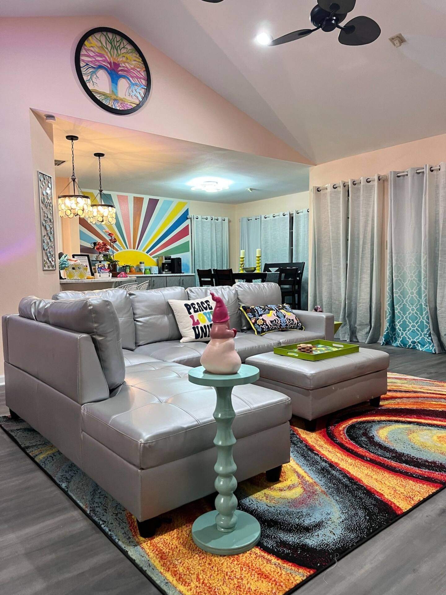 Stylish Retreat, Pets, Fenced, King Bed - Tallahassee, FL