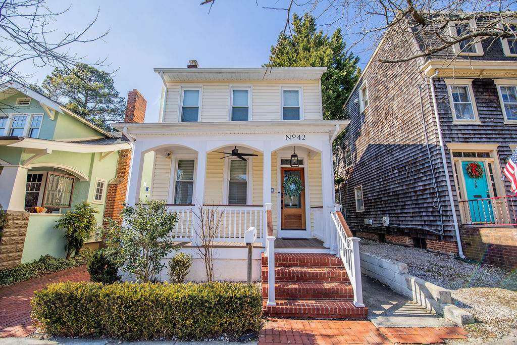 Renovated Downtown Annapolis W/ 3-car Parking - Annapolis, MD