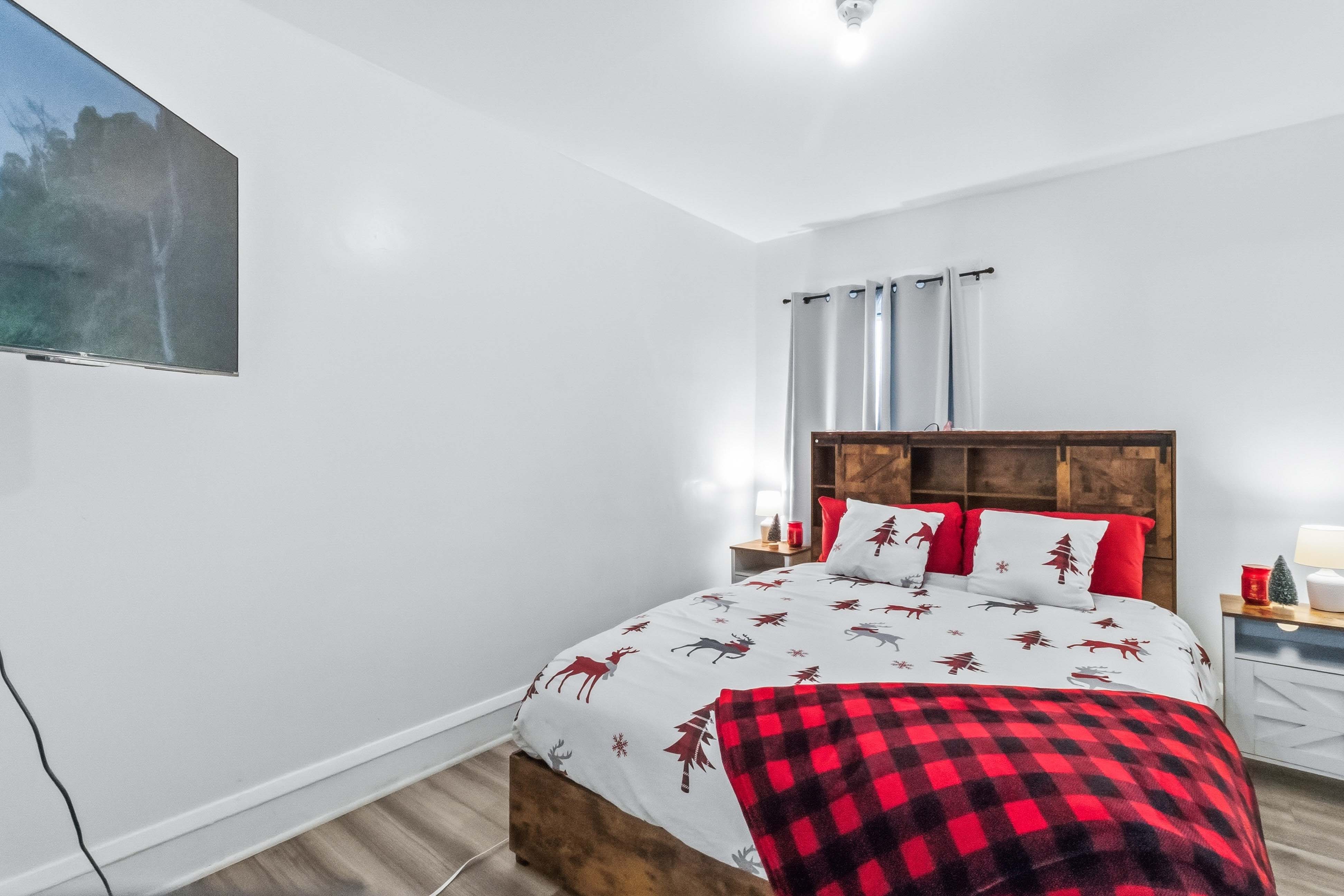 Bluewave Retreat – Lakewood Stay - Cleveland, OH